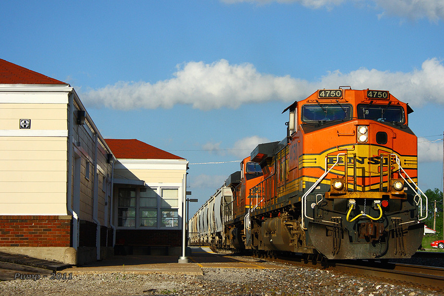 Westbound BNSF Mixed Freight Train